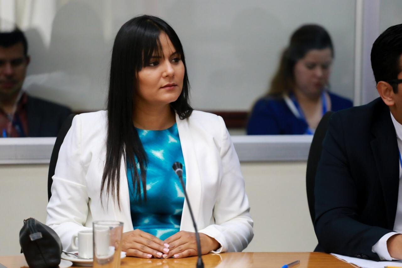 Diputada propone vender motocicletas solo a quienes tienen licencia ...