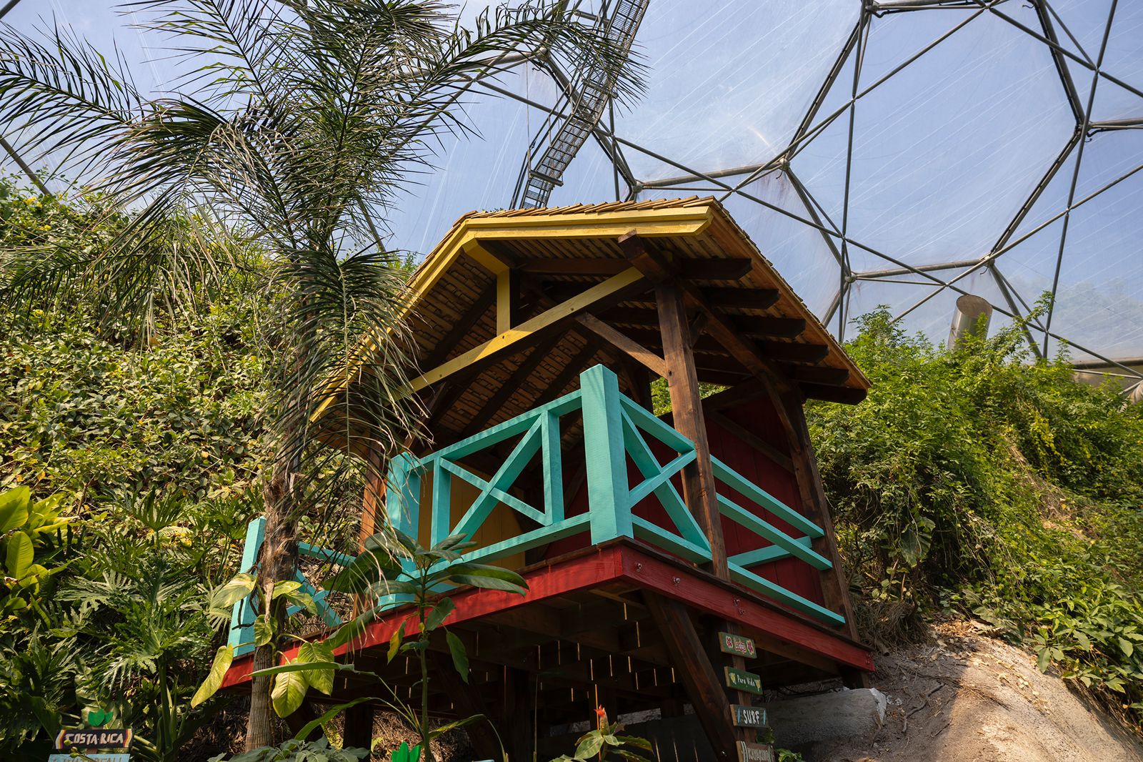 Flora, fauna y gastronomía tica presentes en el Jardín del Edén de ...