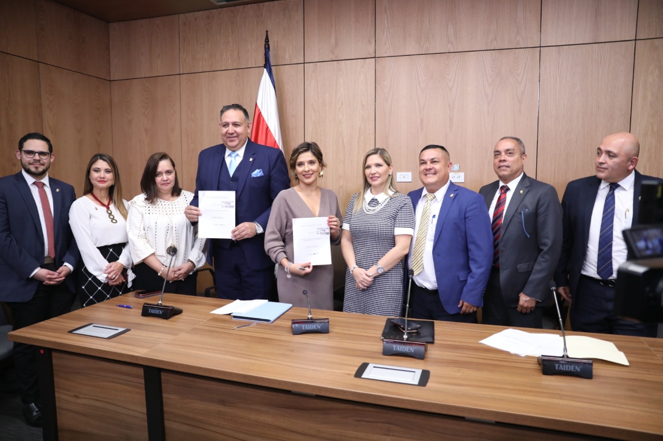 Fracción del PUSC plantea soluciones para contrarrestar el desempleo ...